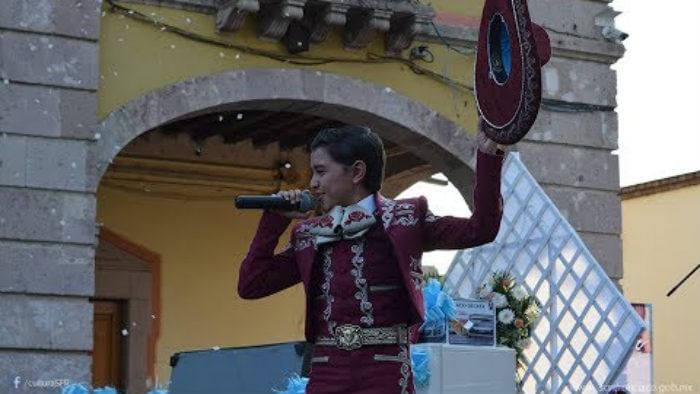 La historia del niño que dio voz a Miguel, en 'Coco'