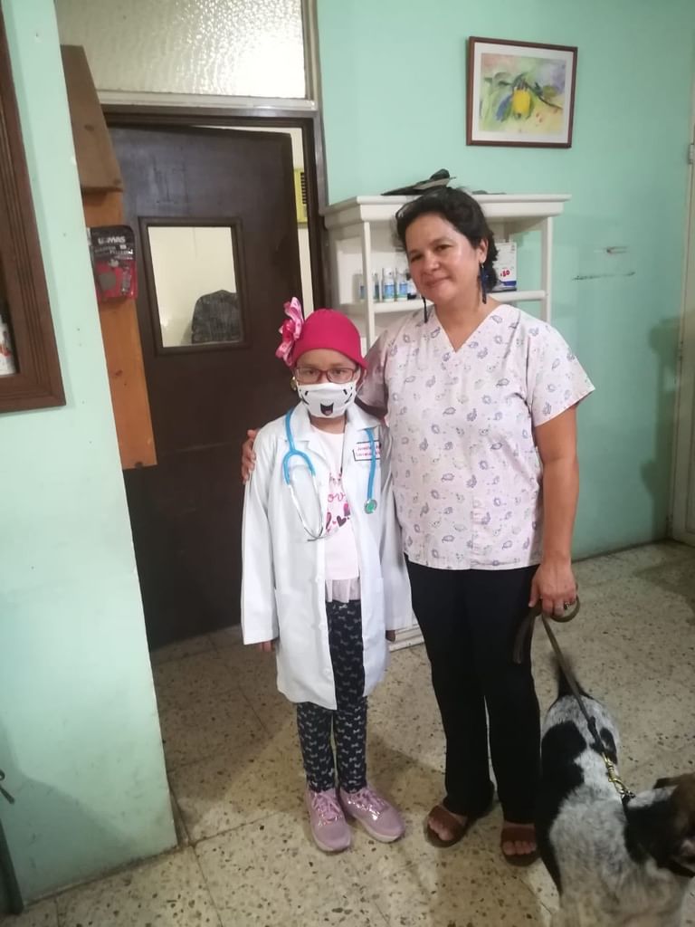 Cumplen sueño a Jennifer; lucha contra leucemia