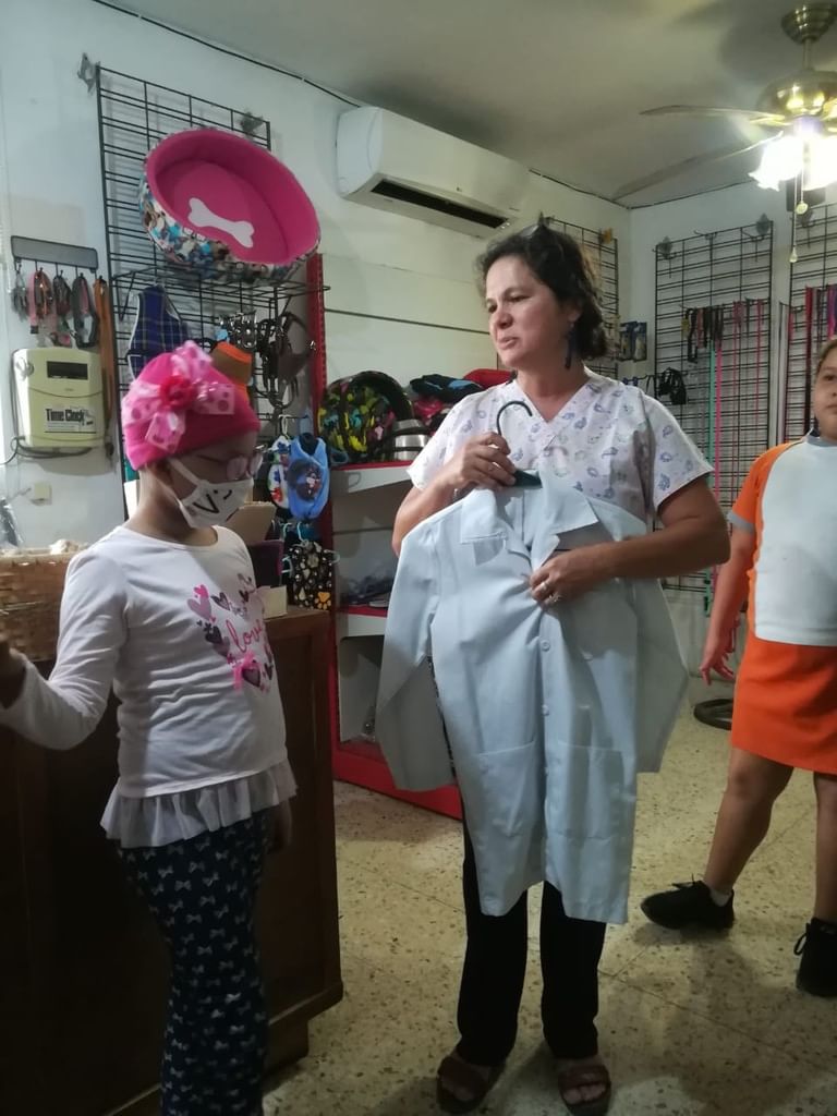 Cumplen sueño a Jennifer; lucha contra leucemia