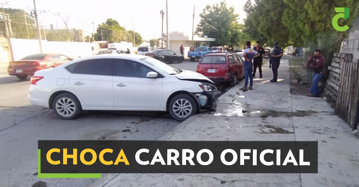 Choca carro oficial