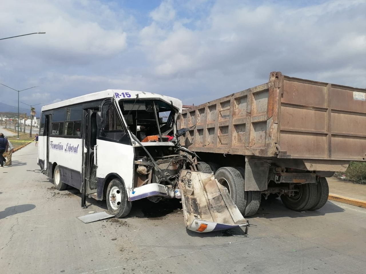 Choca micro de “Tamatán”, hay 20 lesionados