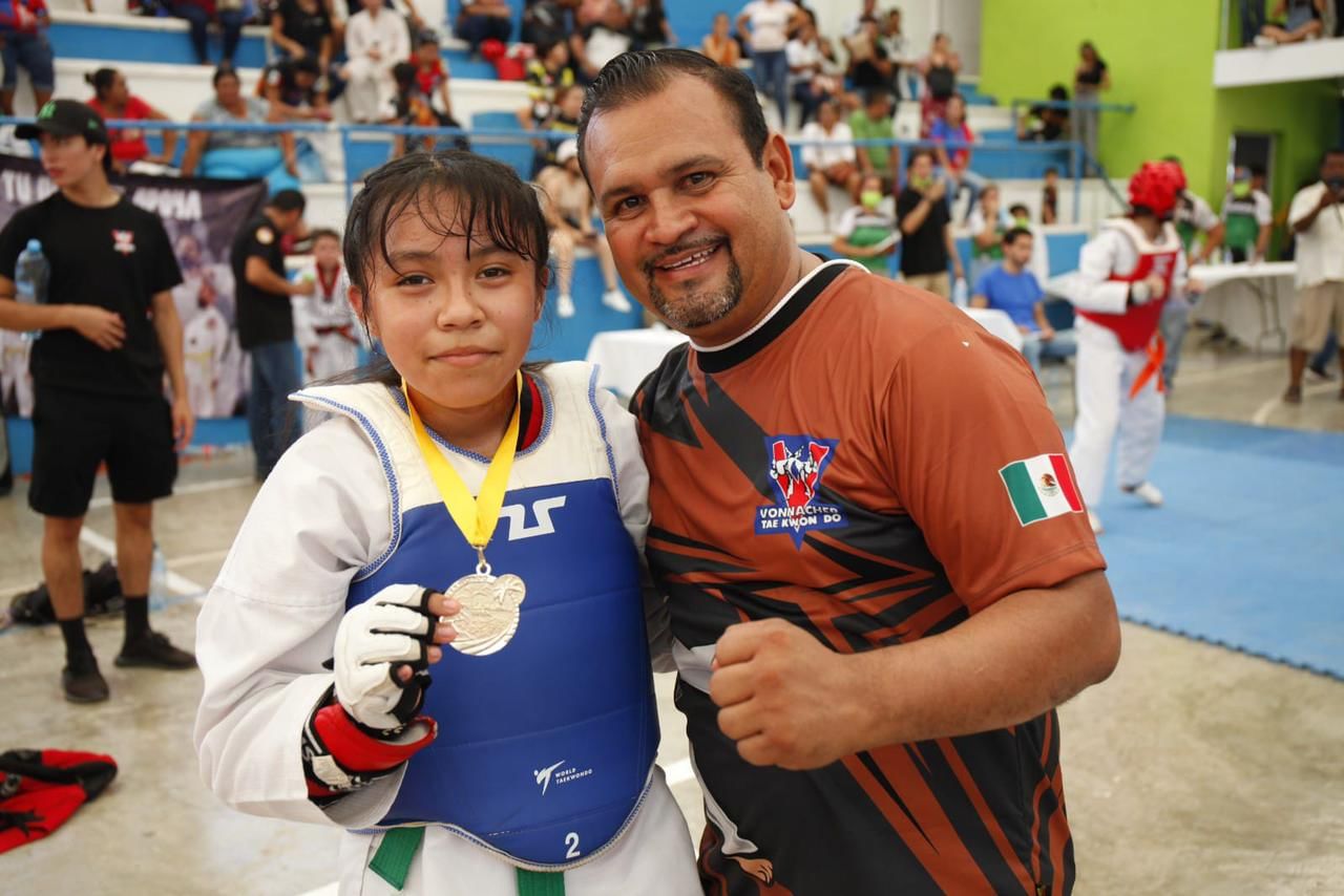 Destaca Macacos Team en evento de TKD en SLM