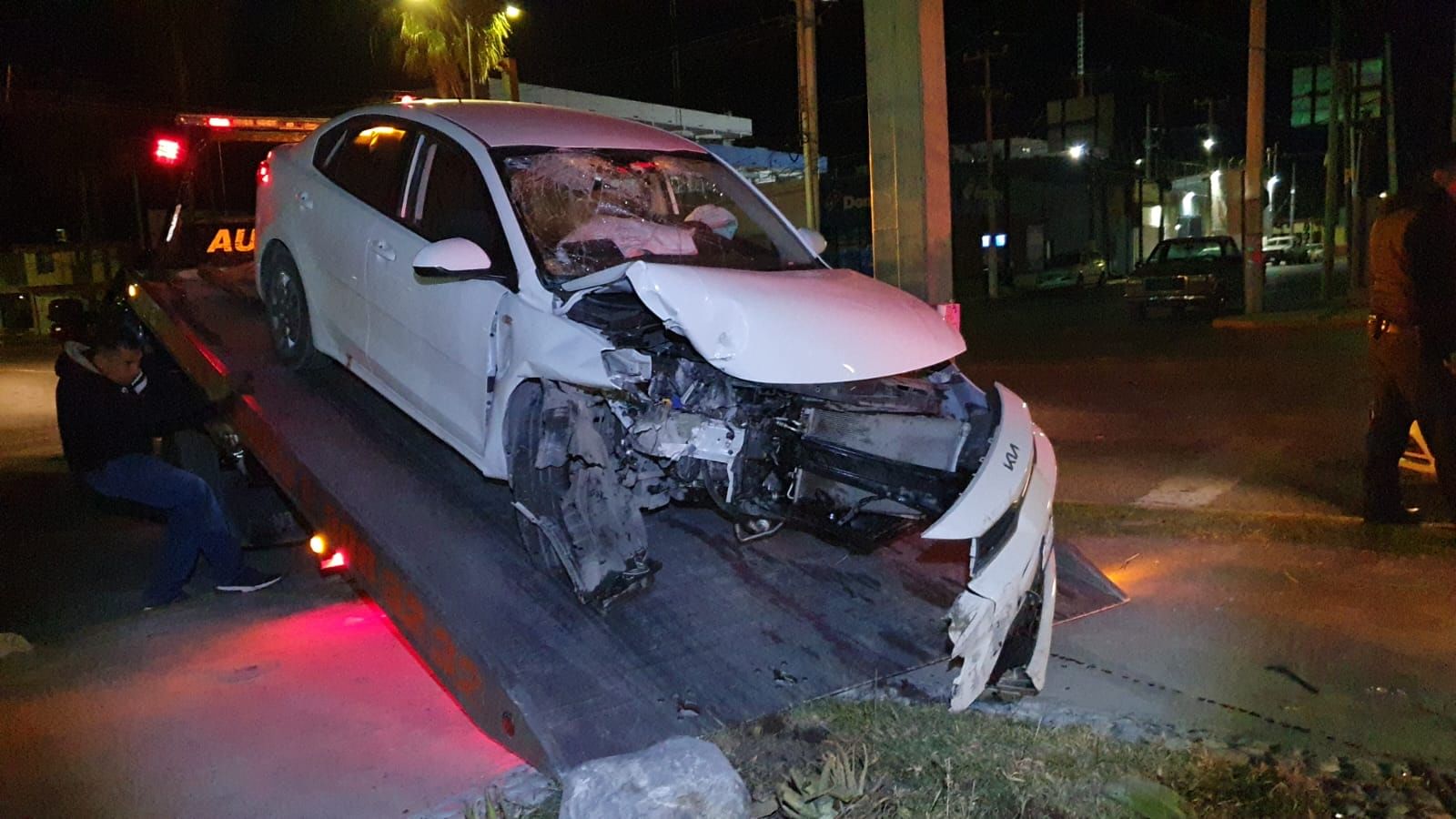 Choca contra la agencia automotriz Dodge, en Ciudad Victoria