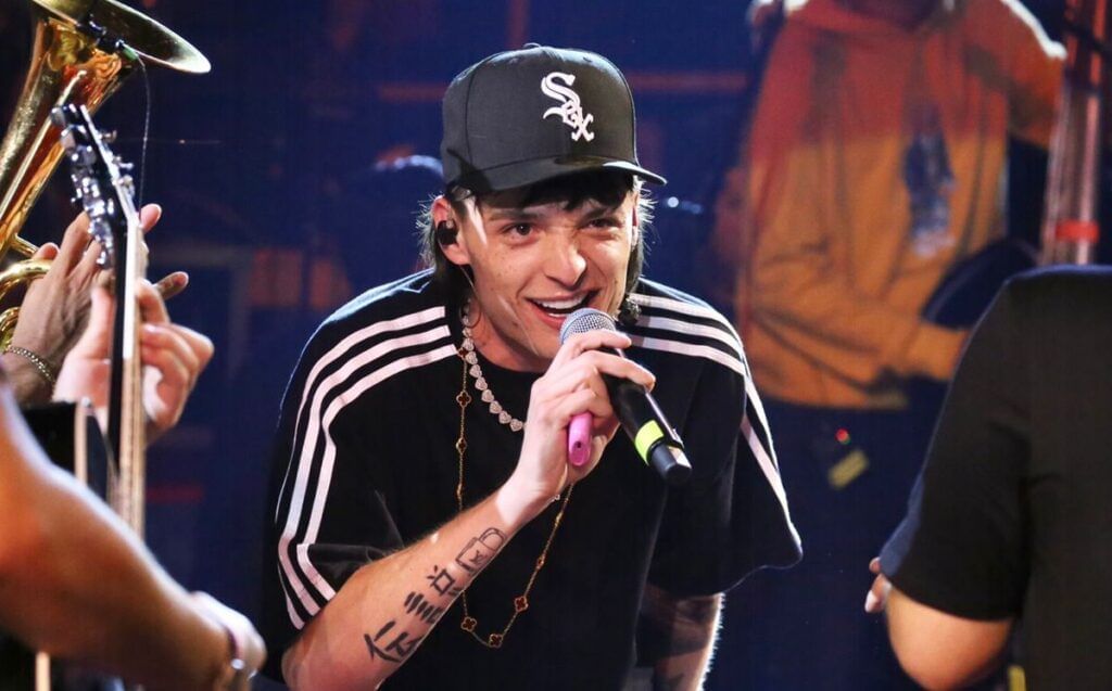 Así se oye Peso Pluma sin Auto-Tune