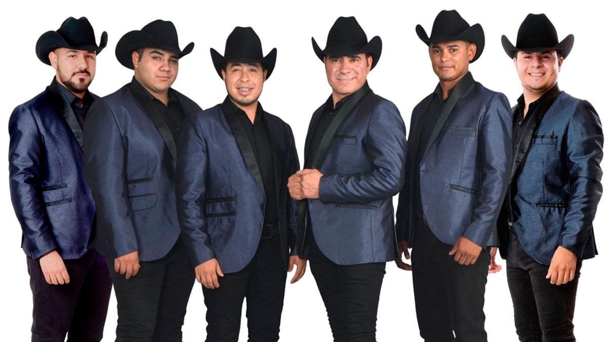 ROLANDO ORTEGON Y SU GRUPO ROLA LA KUMBIA, LA BANDA QUE CAMBIO EL GENERO
