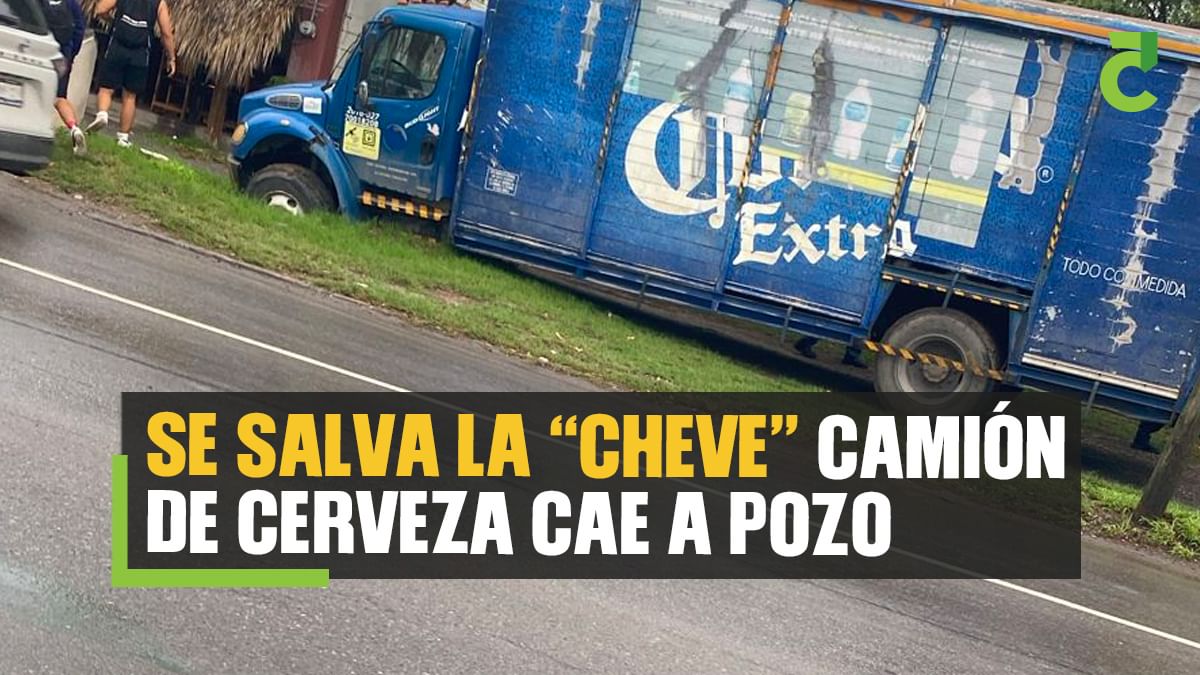 Se salva la “cheve” camión de cerveza cae a pozo