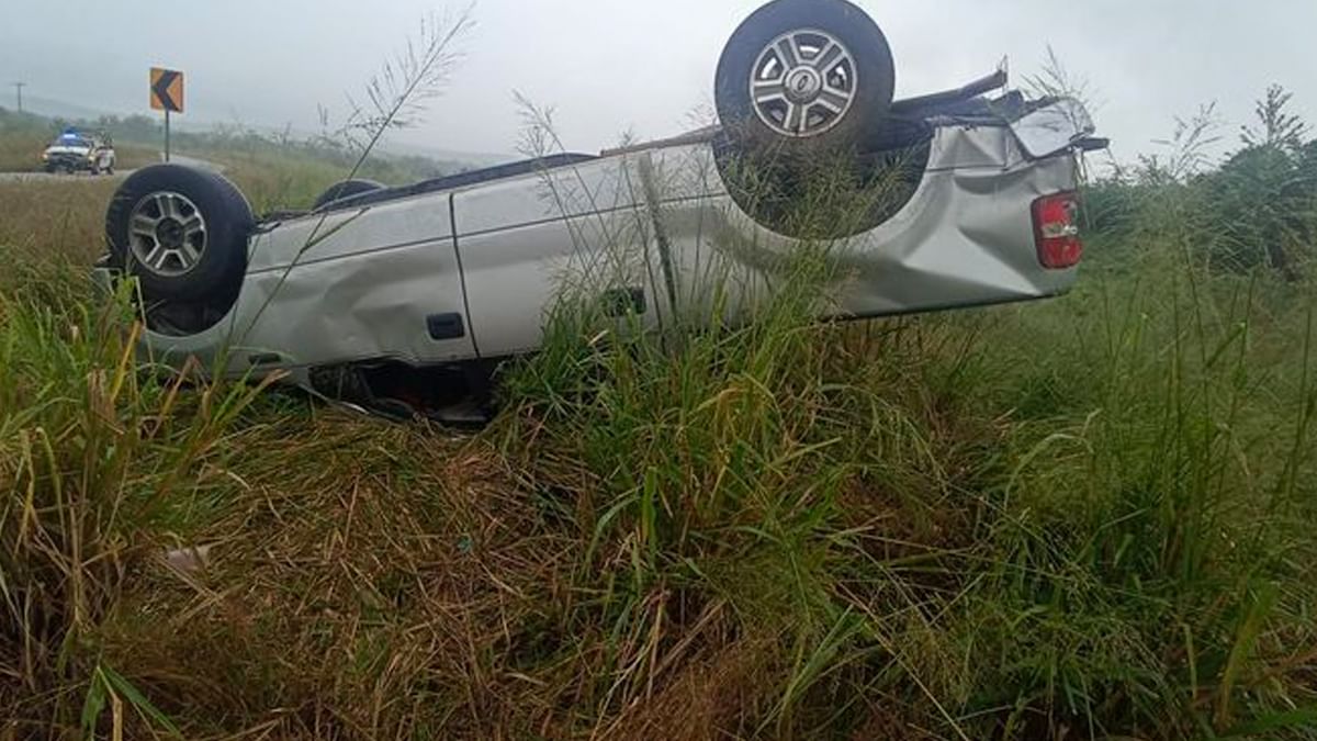 Alta velocidad lo hace volcar