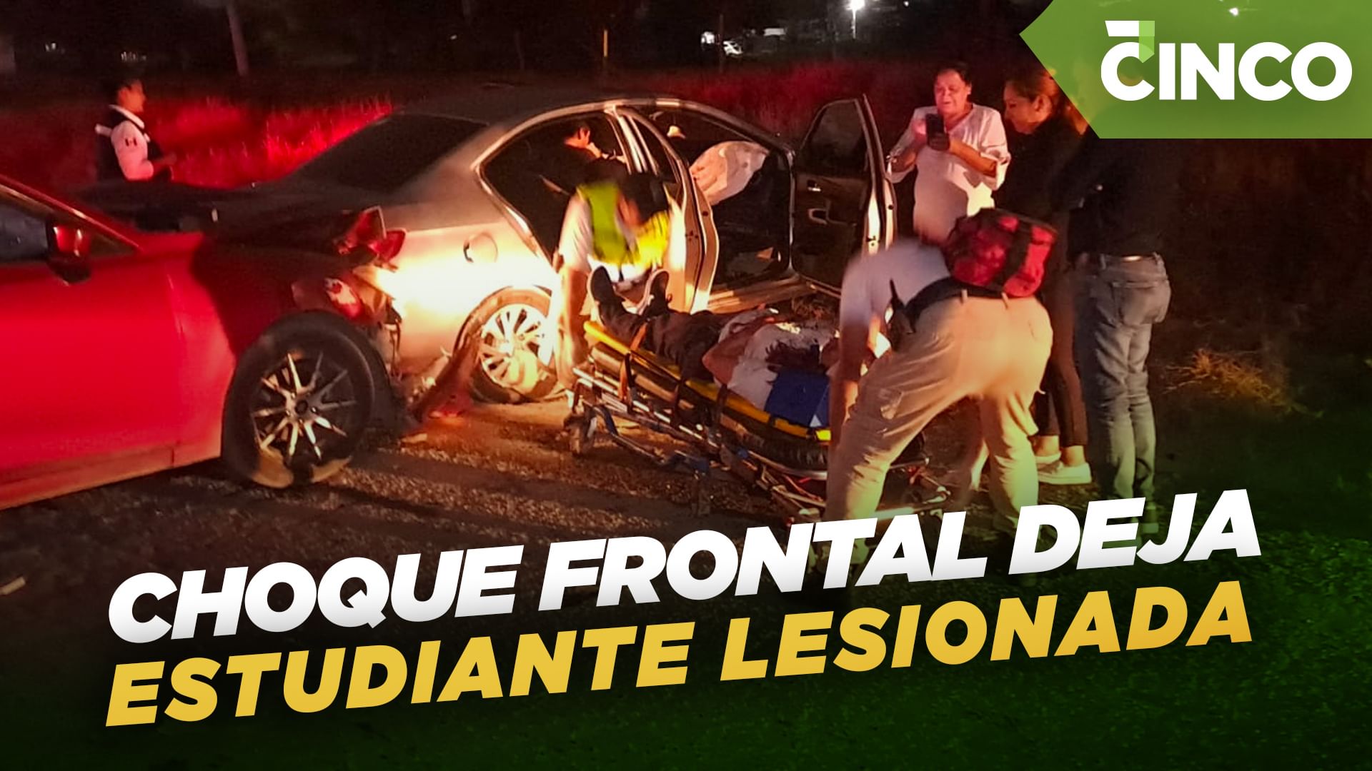 Choque frontal deja estudiante lesionada