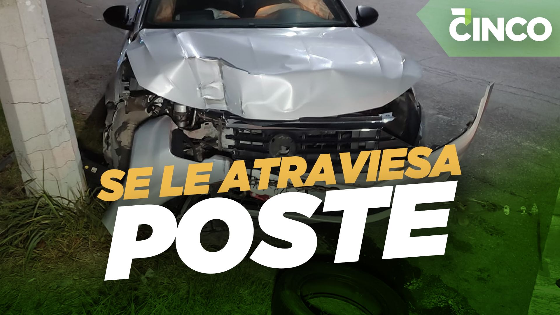 Se le atraviesa poste