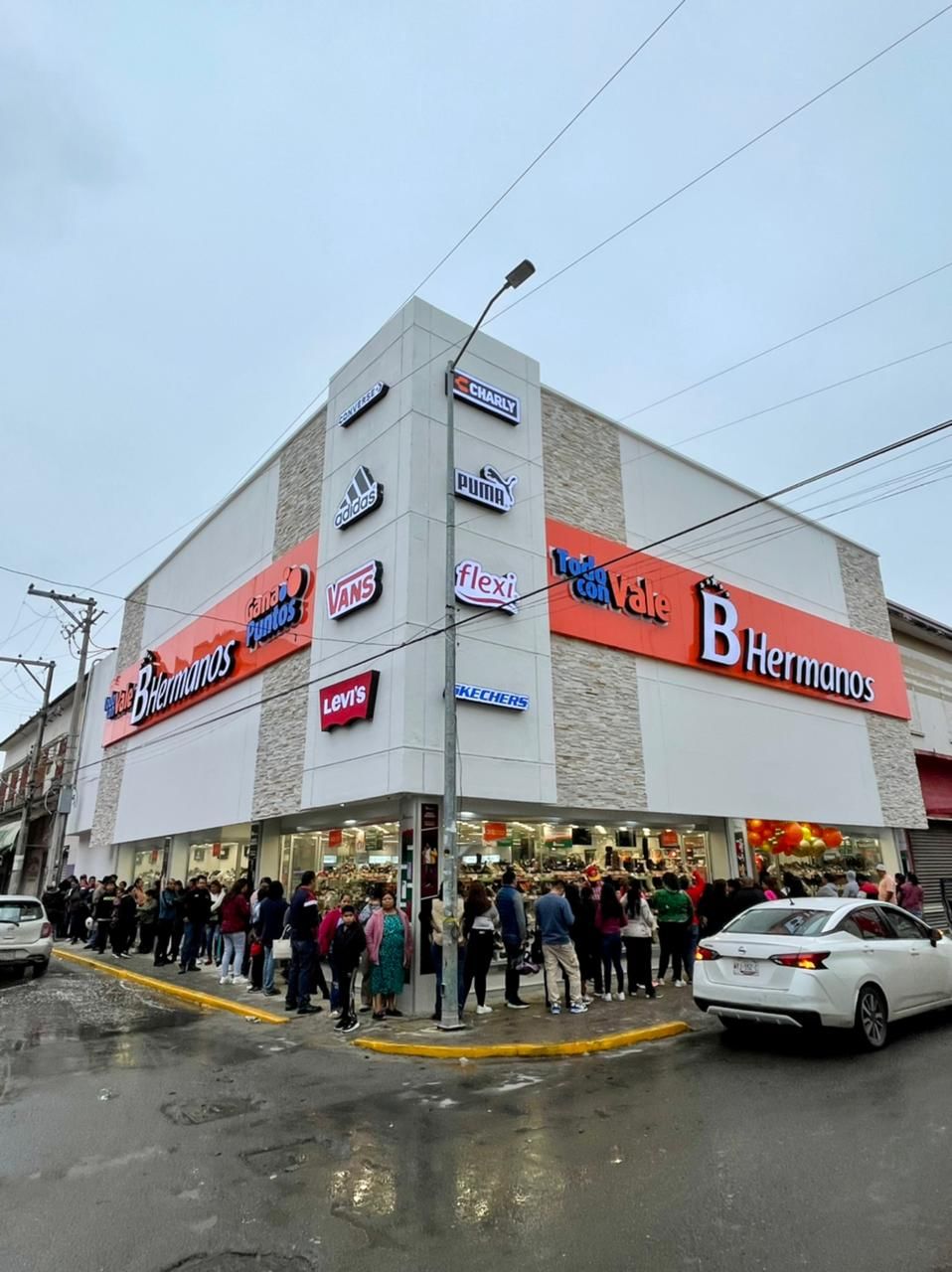B Hermanos proyecta tres tiendas en Ciudad Victoria