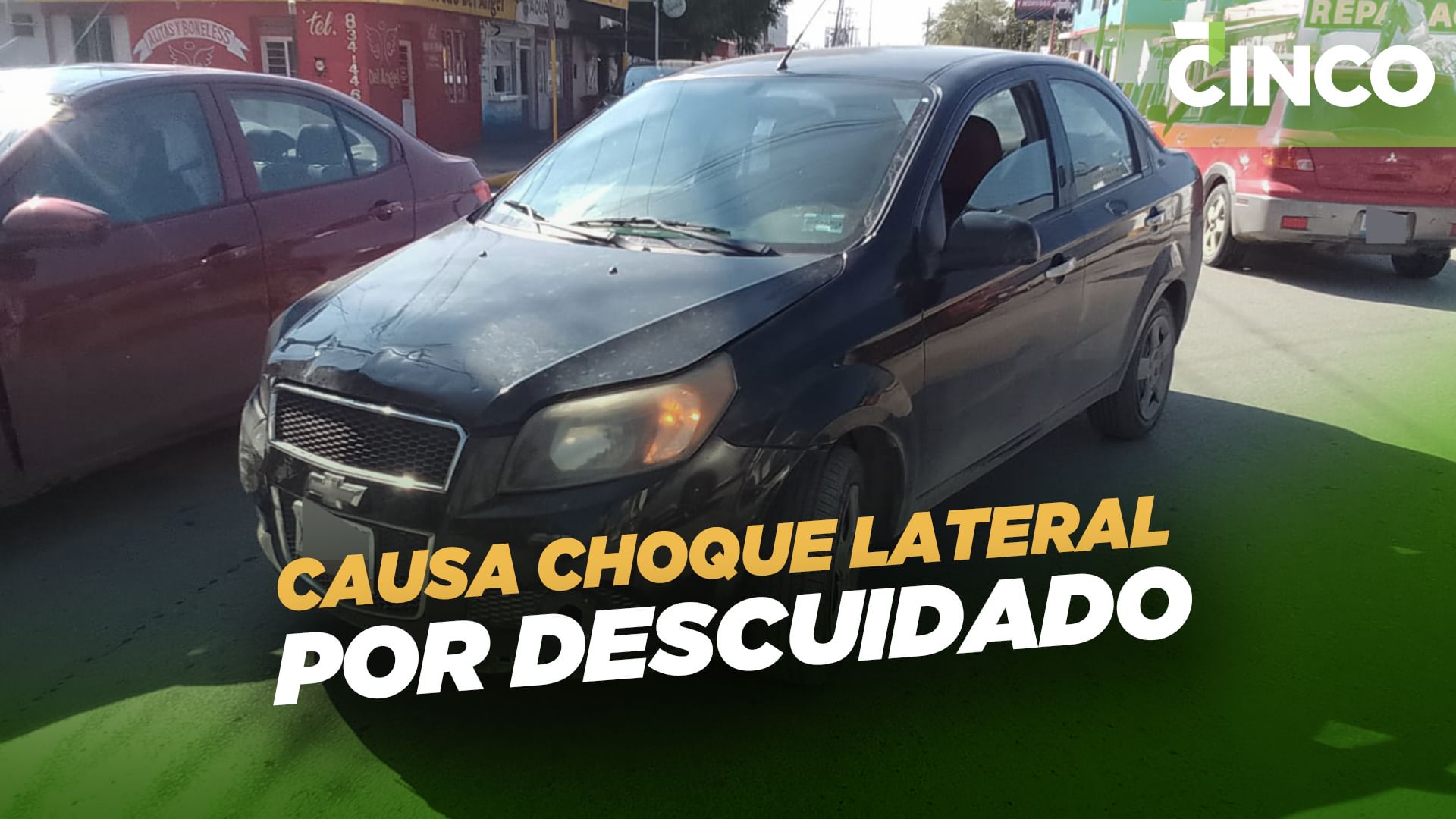 Causa choque lateral por descuidado