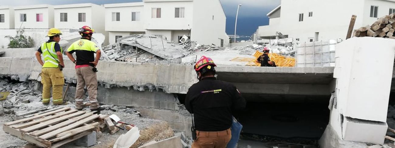 Derrumbe en Monterrey deja 3 muertos