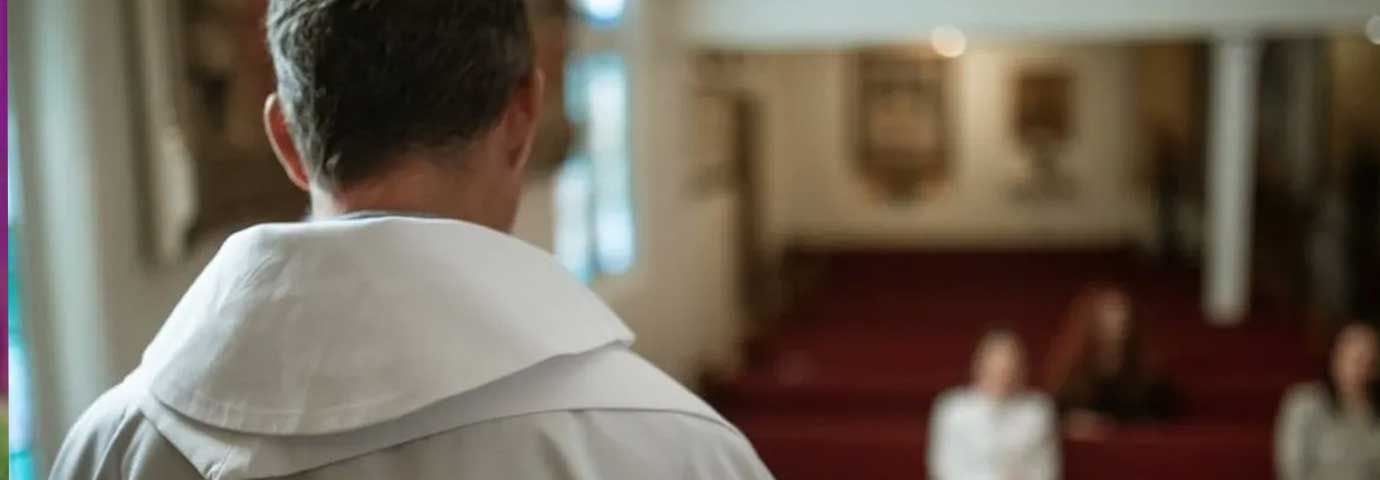 Pastor reclama a sus fieles por no darle marcas de lujo