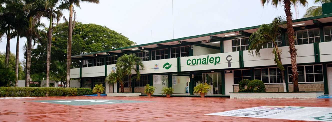 Estudiante del Conalep muere dentro de plantel