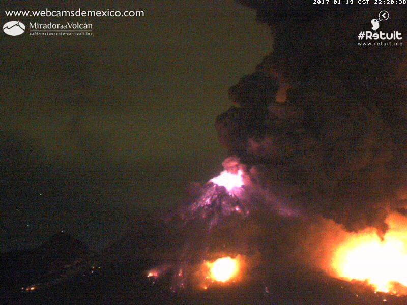 Se registra fuerte explosión en Volcán El Colima