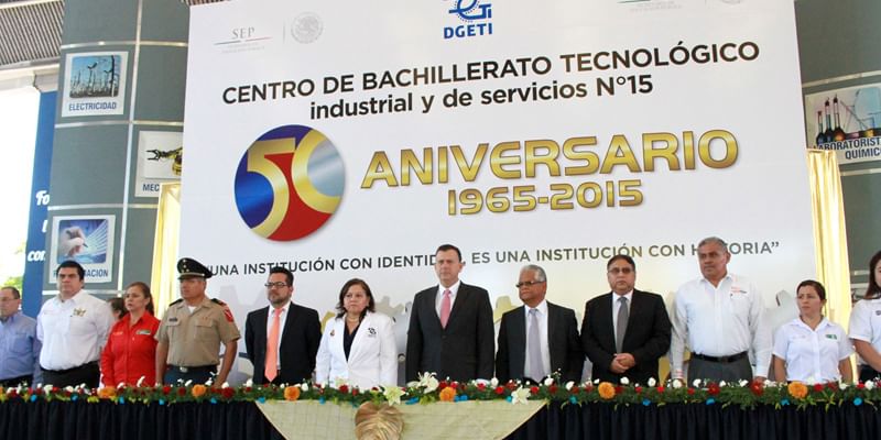 Encabeza Pablo festejos del 50 aniversario del cbtis
